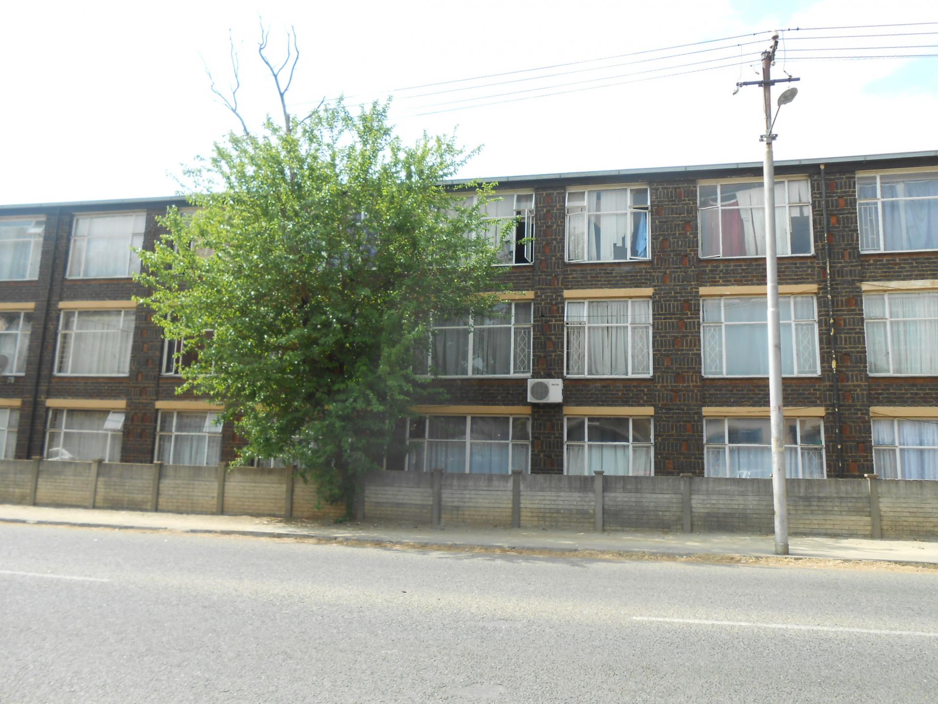 3 Bedroom Apartment for Sale For Sale in Rustenburg - Home S