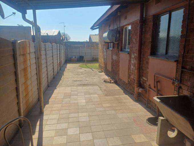 Houses For Sale in Reiger Park - MyRoof.co.za